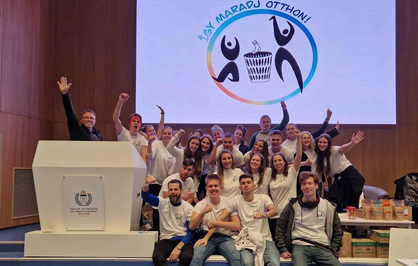 Magyar Testnevelési és Sporttudományi Egyetem - Így maradj otthon!